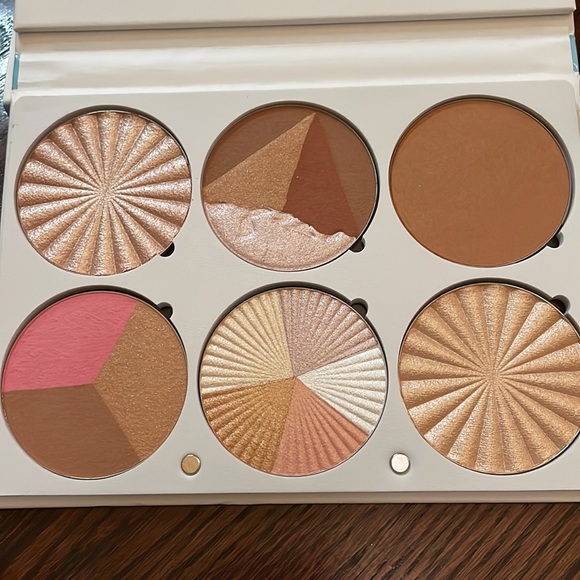 OFRA | Makeup | Ofra Cosmetics On The Glow Face Palette | Poshmark